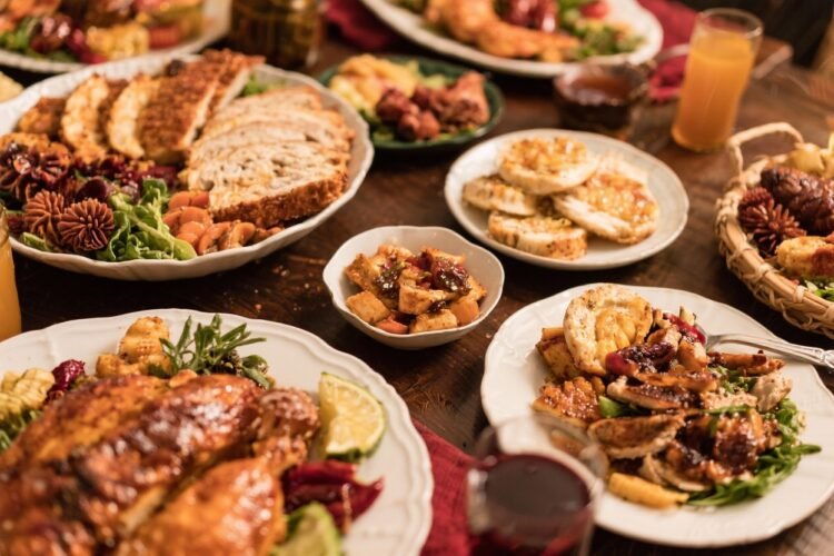 Ultimate Sweet and Savory Friendsgiving Feast – A Crowd-Pleasing ...
